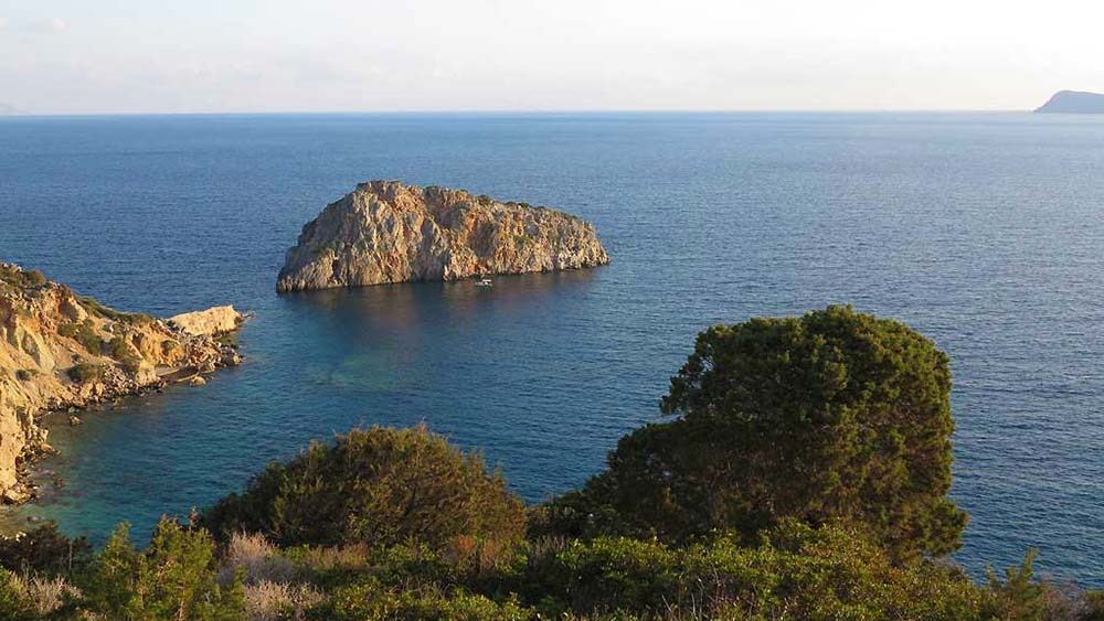 Istron - Crete. Hotels & Information. Travel Guide.